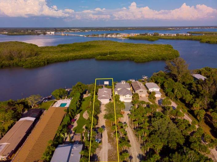 2615 N Beach Road - Manasota Key Realty